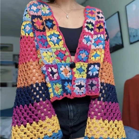 Fox sweaters | Sweaters | Vintage Cropped V Neck Button Up Crochet ...